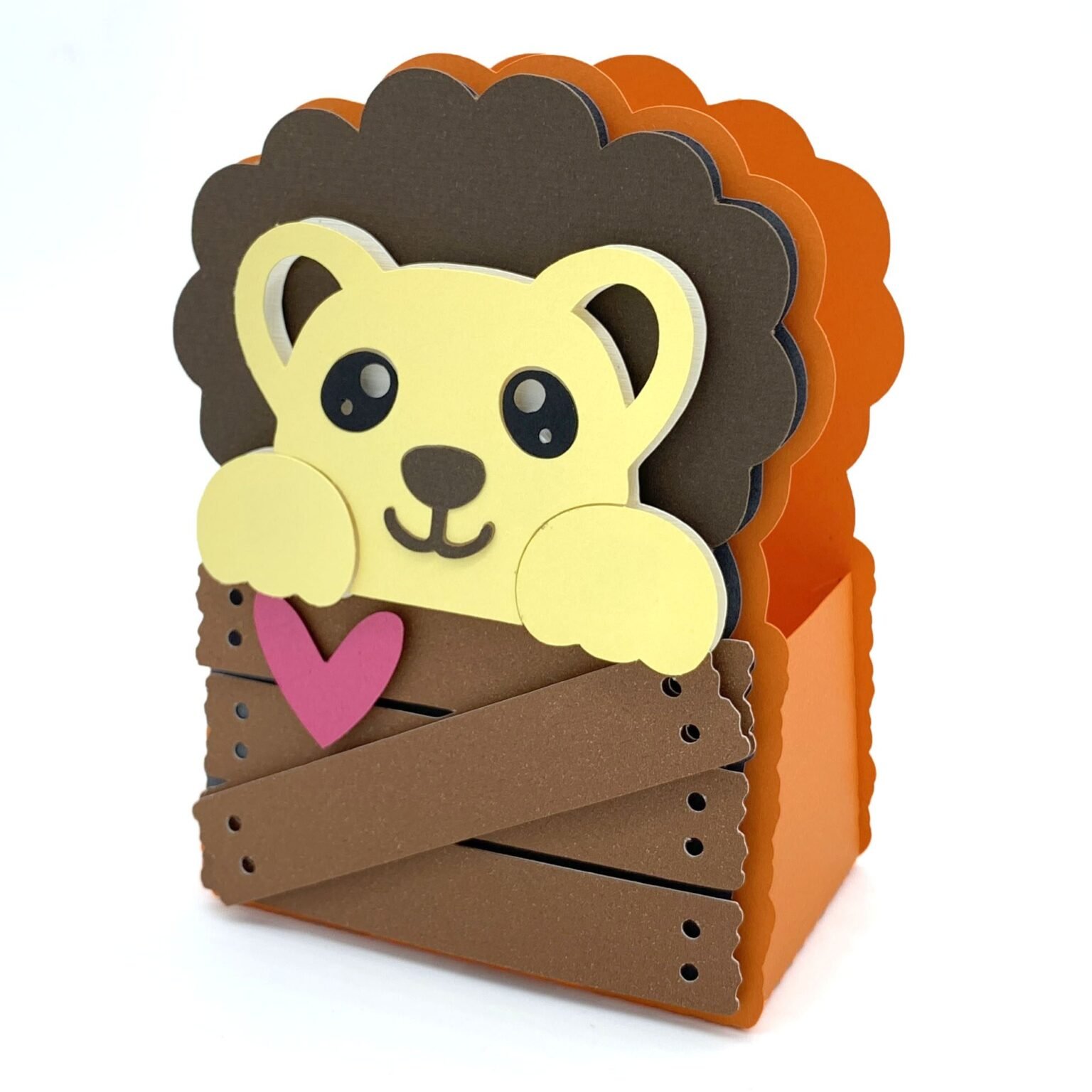 Lion in the Box - Studio Ilustrado
